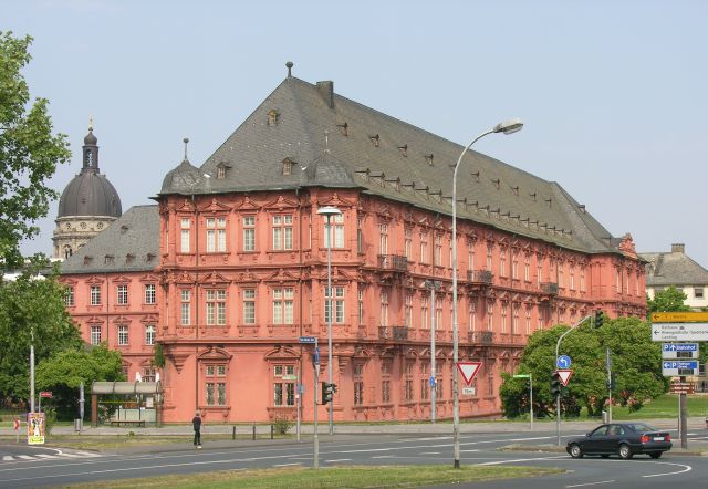 Rathaus Mainz zieht nicht ins Schloss - sensor Magazin - Mainz
