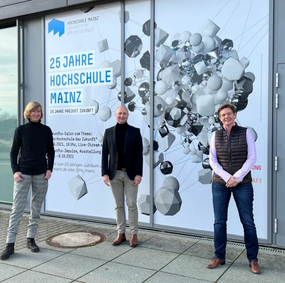 Ein Trio leitet den Fachbereich Wirtschaft an der Hochschule: Prof. Dr ...