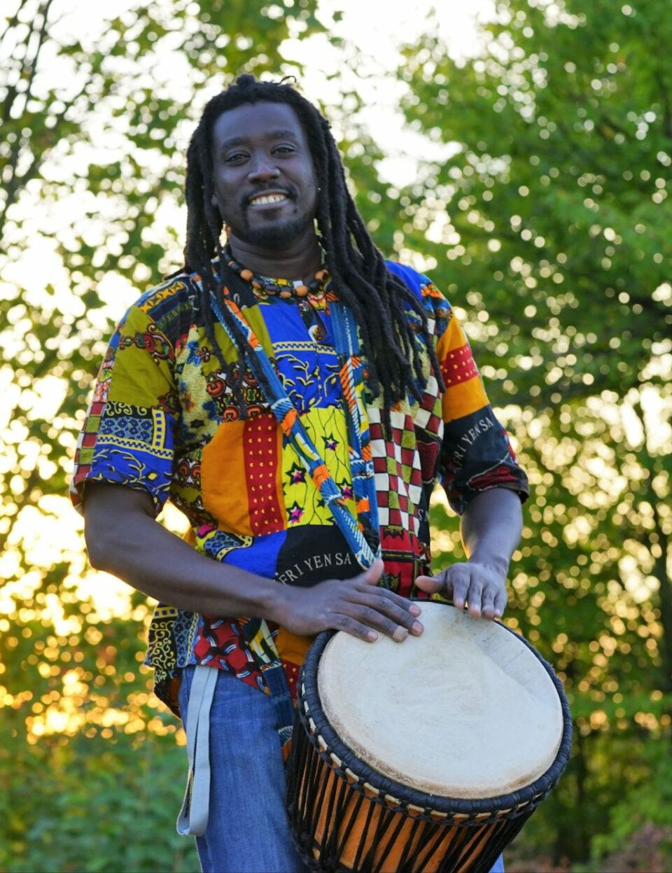 Alles im Rhythmus: Ameth Seck und die Freude am Trommeln - sensor ...